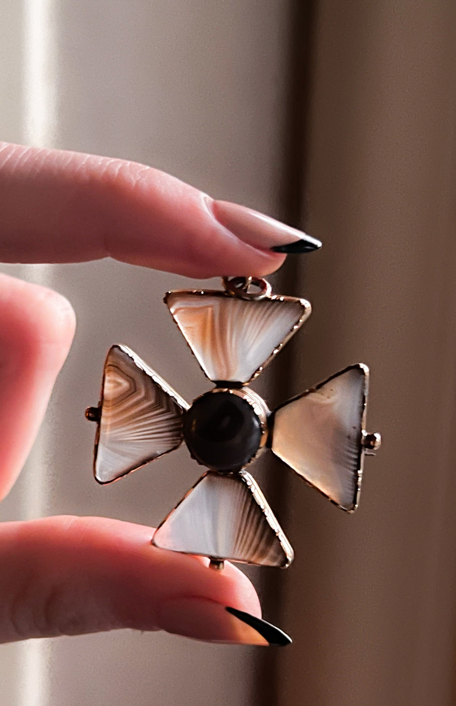 Rare Georgian Agate Cross in 15k Circa 1810 – Curio Incorporated